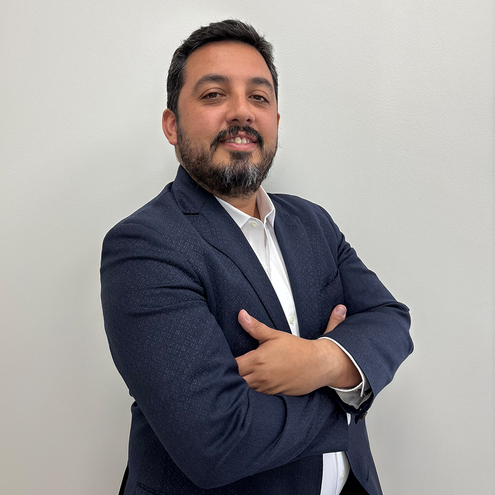 Socio Asesorías y Consultorías Baker